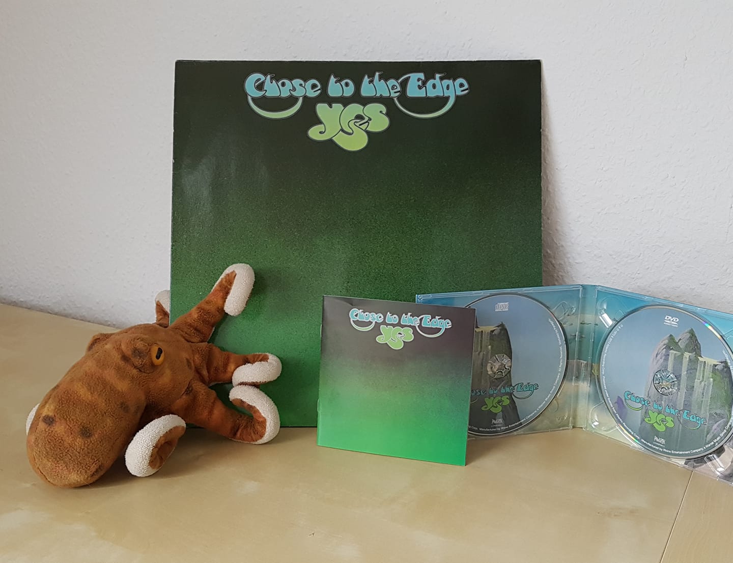 SQuiShY’s aLbuM of tHE WeeK vOl. 2 – Squishys Blog